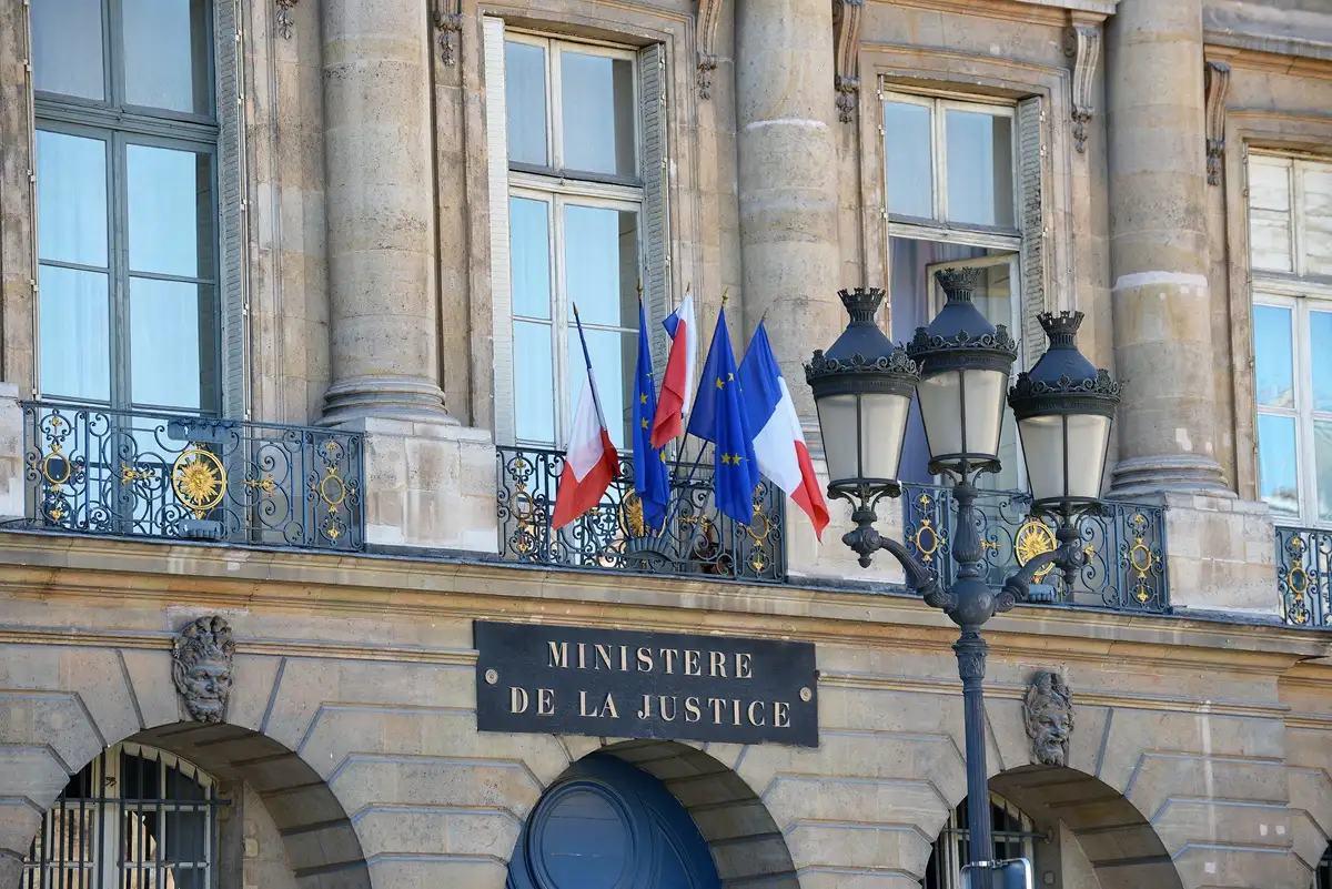 Meurtre de Lyhanna : la faillite de l’Etat bourgeois - Parti Communiste ...